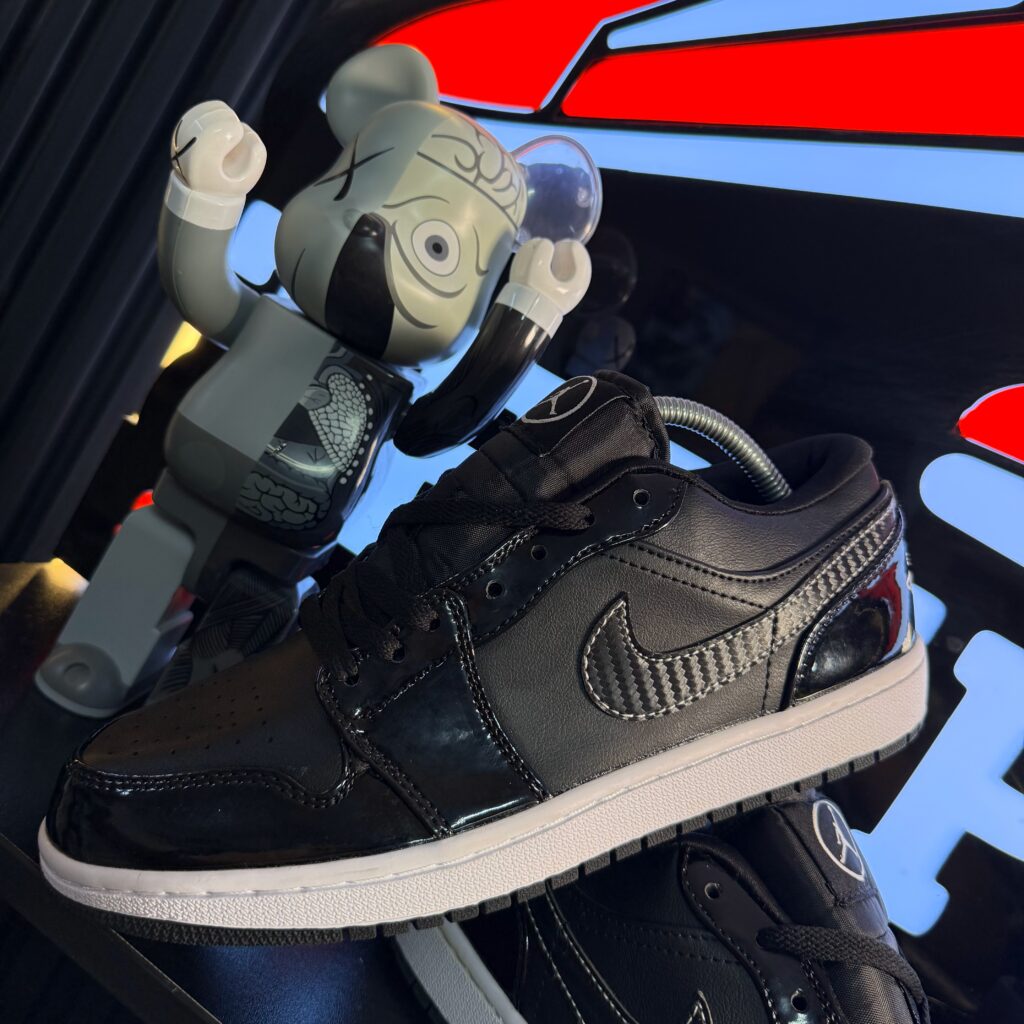 JORDAN R1 LOW CHAROL | Templo Sneakers